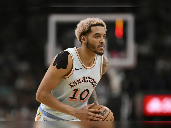 Jeremy Sochan reportedly waived by Spurs as versatile forward enters ...