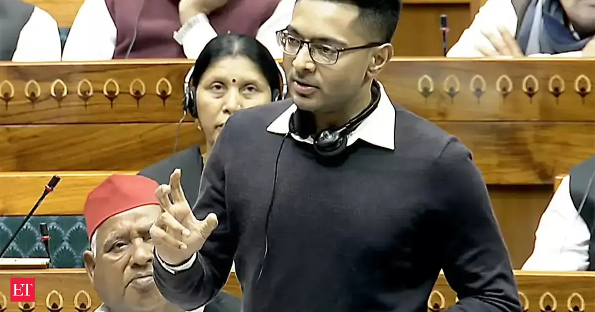 EC officials bypass SC directives via WhatsApp in West Bengal SIR ...