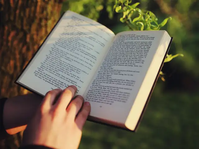 Improve your English vocabulary? These 5 books can help - A must-read ...