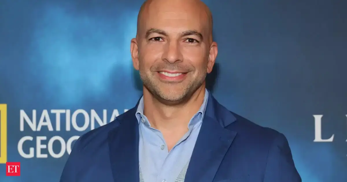 peter attia: Peter Attia resigns from CBS News after Epstein messages ...