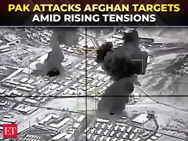 Pakistan Afghanistan News: Defense Minister declares 'open war' after ...