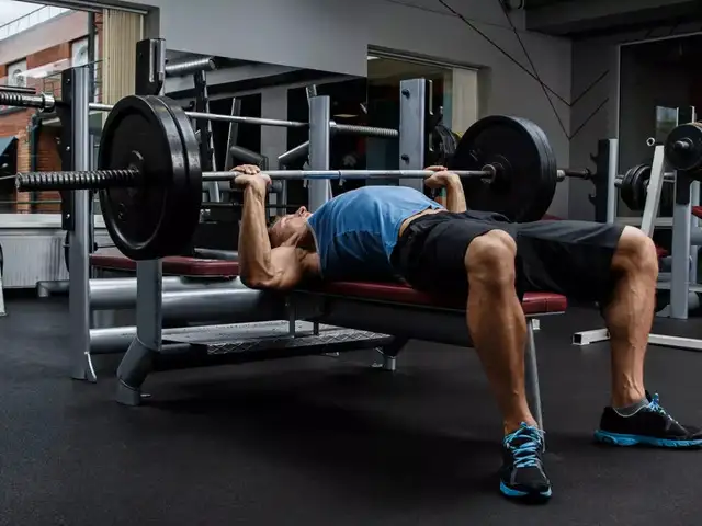 6 high-effective workouts for muscle building - Barbell Back Squat ...