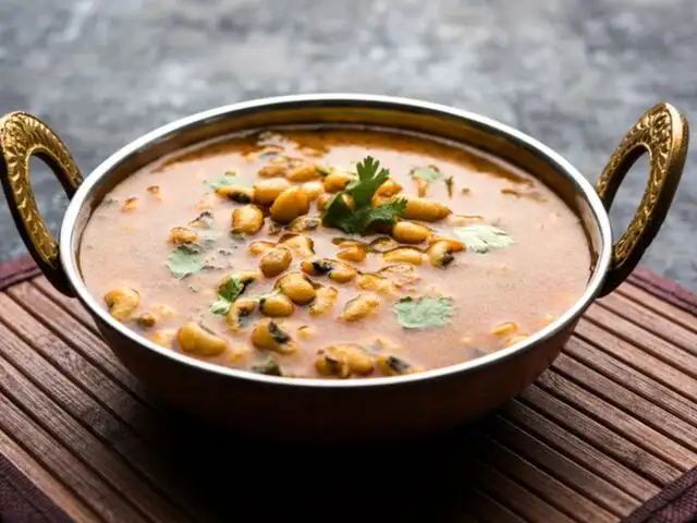 White Lobia (Black-Eyed Peas) Curry - 7 high-protein sabzis to hit your ...