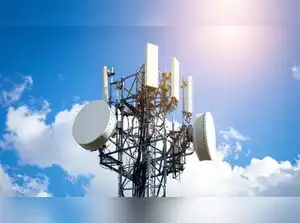 India's average monthly mobile data usage per user hits 31 GB in 2025 ...