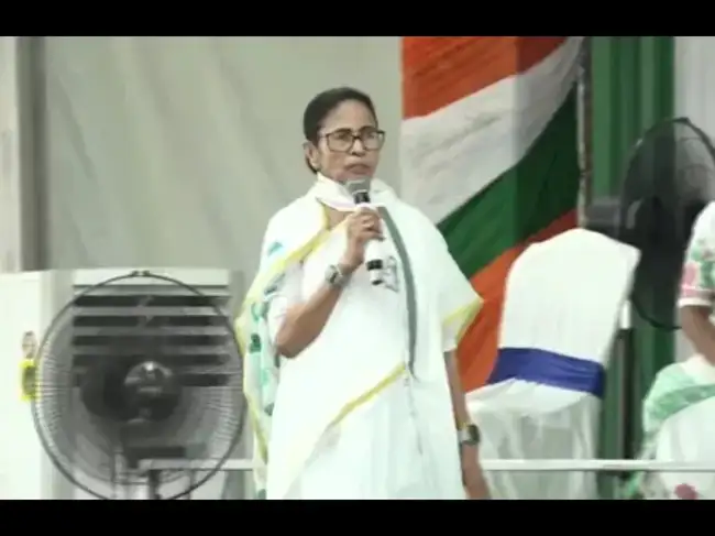 Mamata lashes out at EC over gheraoed judges, warns of BJP’s alleged ...