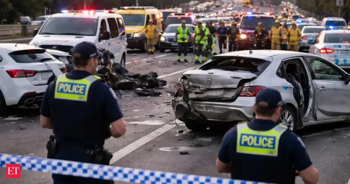 Melbourne Horror: Two critical among five injured in five-car crash on ...