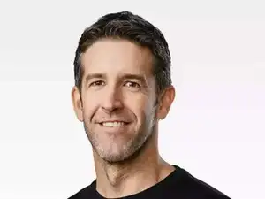 Apple's new CEO John Ternus steps into the spotlight after flying under ...