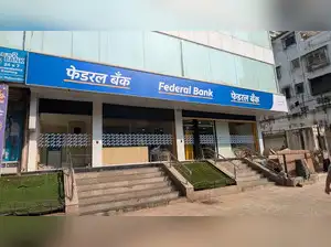 Federal Bank to acquire 4.5 lakh Standard Chartered card portfolio ...