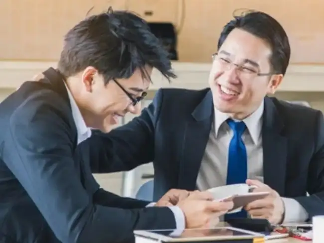 Employee admits he's exhausted from overwork. Boss's reply goes viral ...