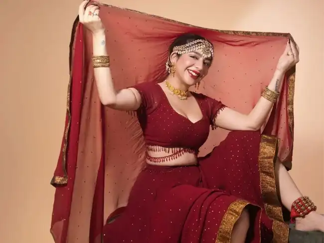 6 people, 1 bedroom, no shoes: Dhurandhar 2 singer Jasmine Sandlas on ...