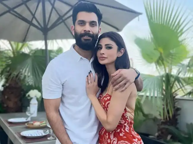 Mouni Roy confirms separation from Suraj Nambiar with a note and ...