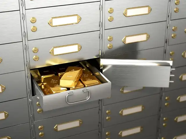 Physical gold vs gold ETF vs EGR: Which gold investment option are ...