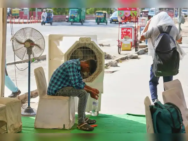 Delhi, Noida, Ghaziabad temperature update: IMD issues orange alert for ...