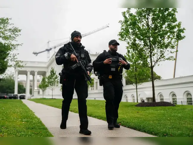 WATCH: Journalist recording near White House ducks for cover as gunfire ...