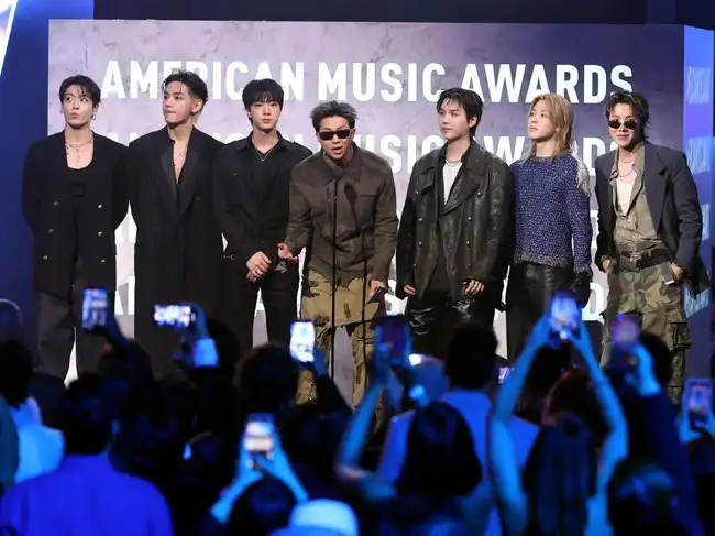 BTS beats Taylor Swift to win Artist of the Year at American Music ...