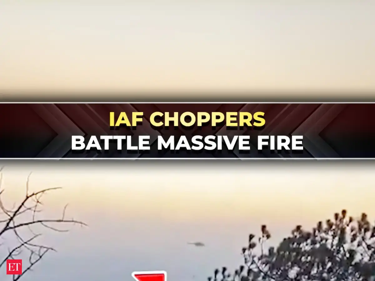 WATCH: Indian Air Force choppers conduct aerial firefighting operations ...