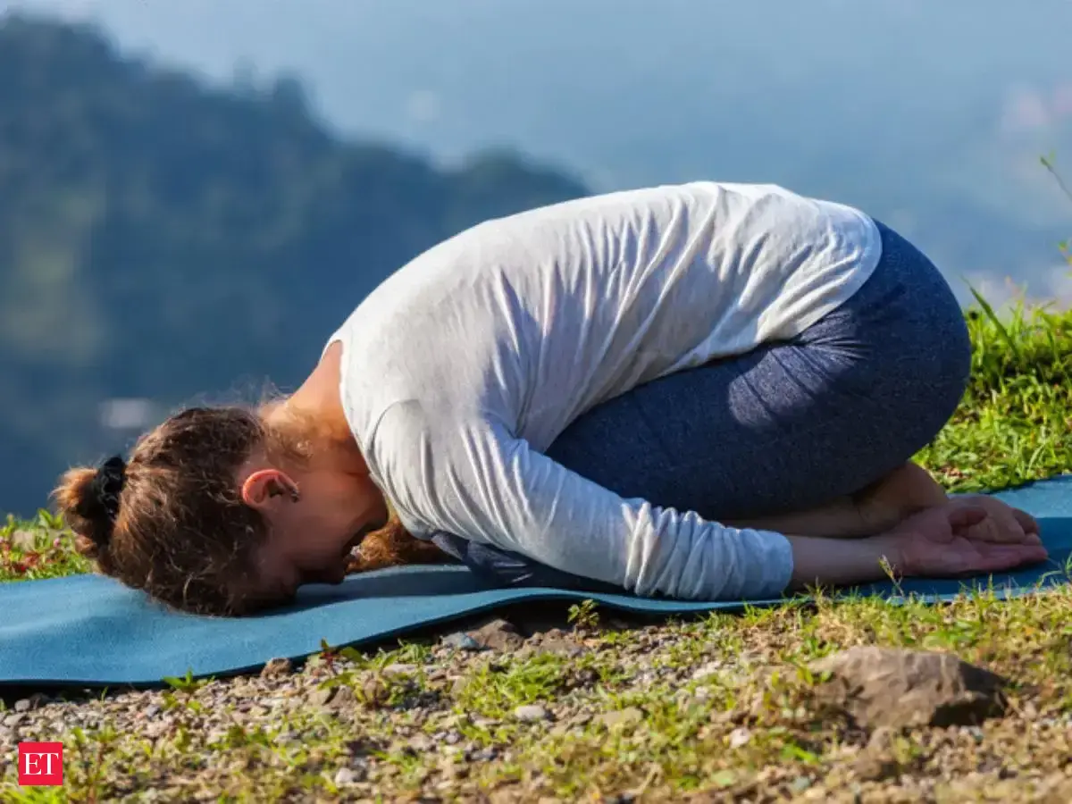 5 easy yoga asanas to help stop headaches naturally - Balasana (Child’s ...