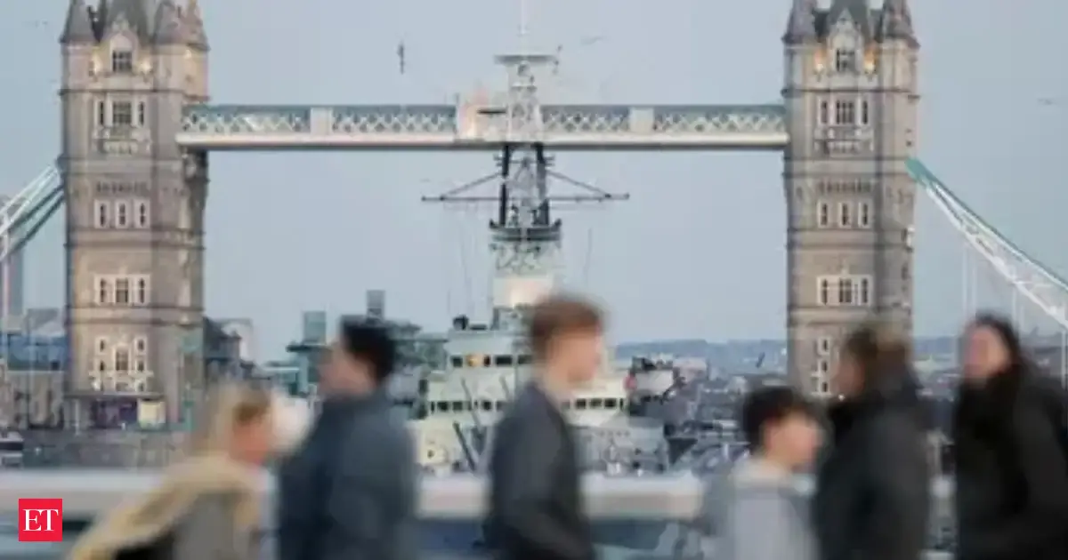 UK risks a 'lost generation' of jobless young people - The Economic Times
