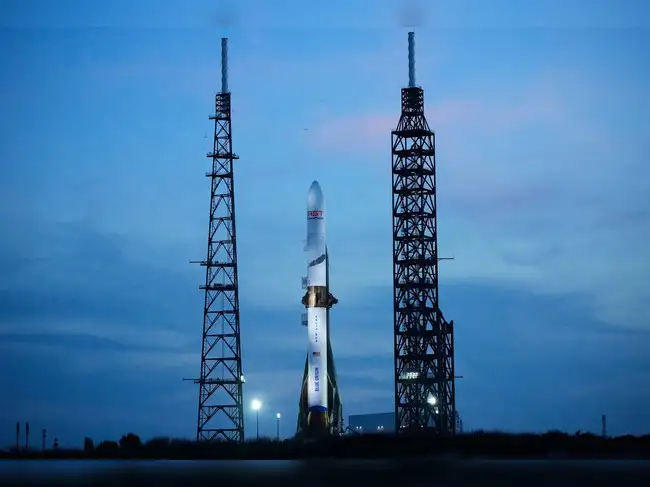 Watch: Blue Origin’s new Glenn rocket explodes moments before planned ...