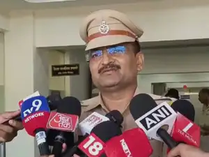 Spurious liquor kills 12 in Pune, eight held; CM says more arrests ...