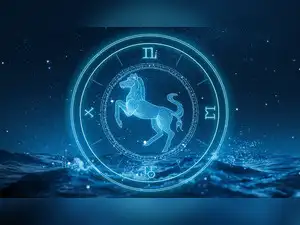 ♒ Aquarius, Weekly Horoscope (June 1 - June 7, 2026): Career Growth ...