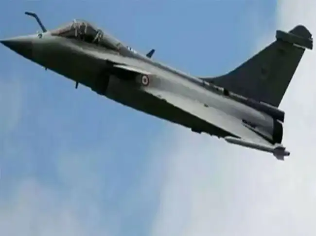 India issues request to France for 114 Rafale jets under Rs 3.25 lakh ...