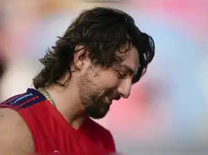 Tim David banned from IPL 2027 RCB's first match for throwing ice bag ...