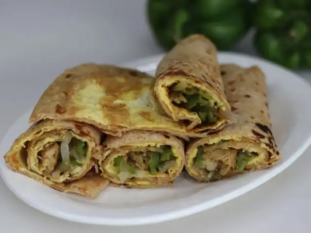 5 easy high-protein breakfasts for office goers - Besan Chilla with ...