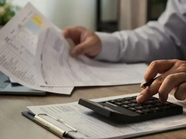 Want higher returns? PMS vs Direct Mutual Funds battle shows where long ...