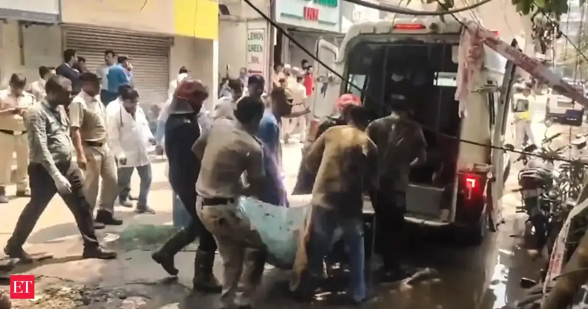 Delhi Malviya Nagar restaurant fire: Over 20 dead, several rescued from ...