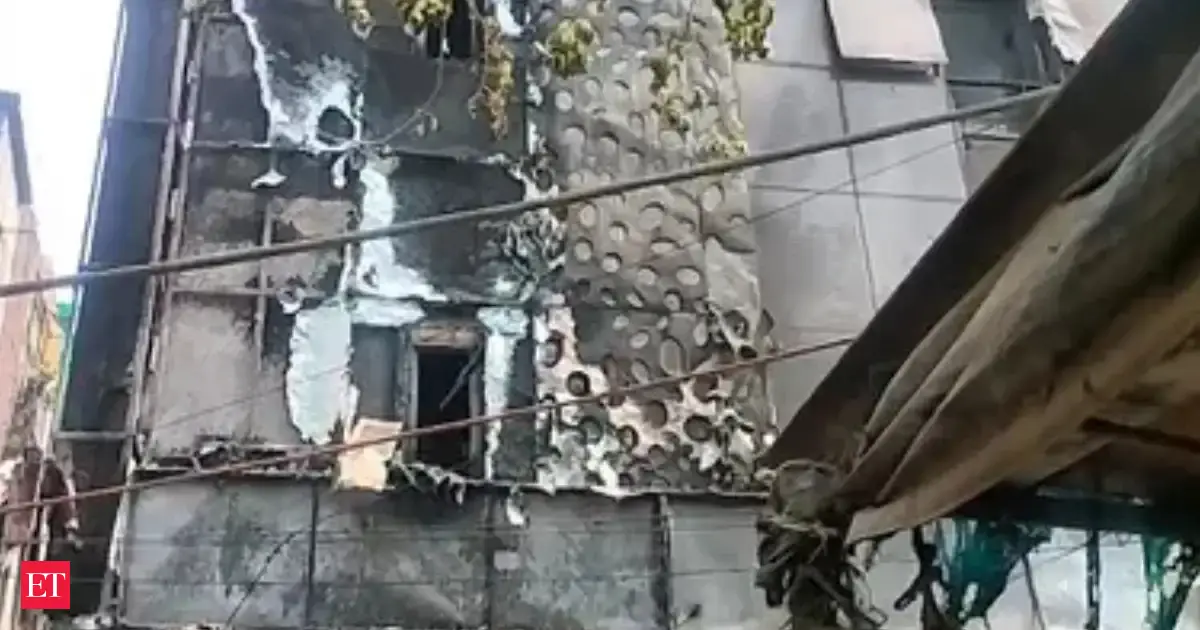 Malviya Nagar restaurant fire: Residents break windows to help people ...