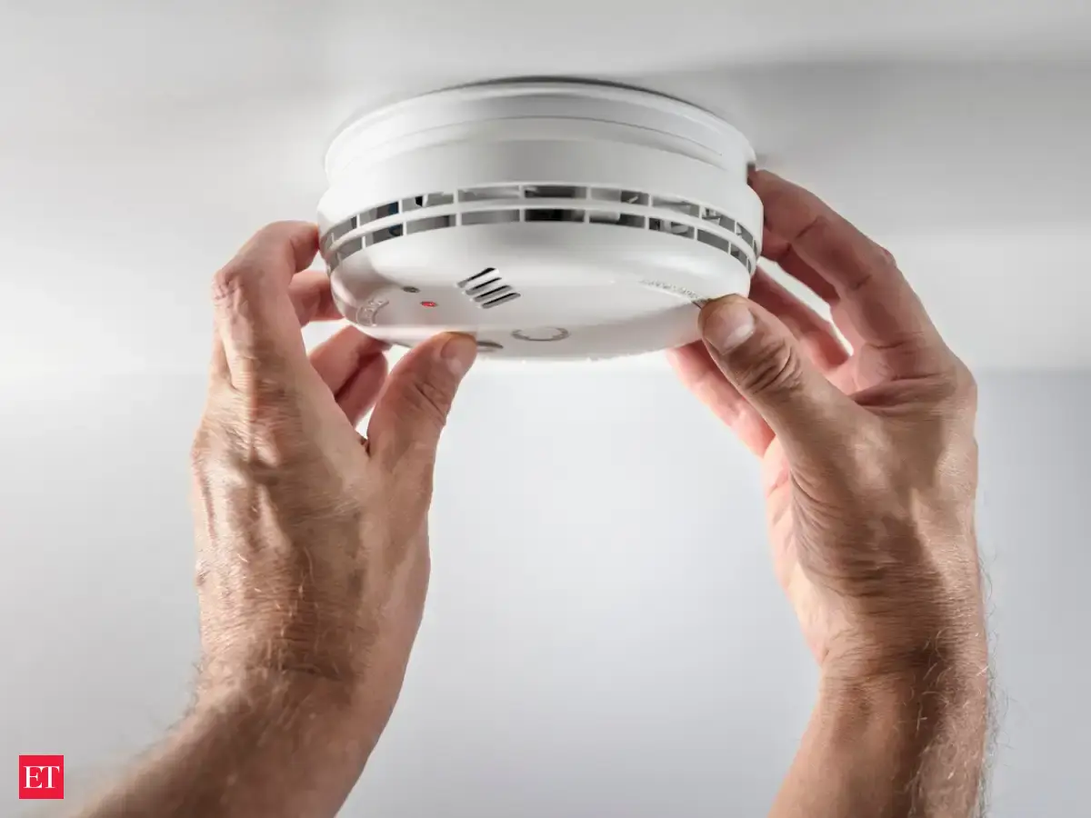 6 fire safety tips everyone should know to stay safe - Install Smoke ...