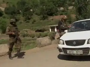 Jammu & Kashmir: Security forces intensify anti-terror search in ...