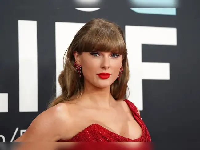 After surpassing $2 billion net worth, Taylor Swift gets nostalgic with ...