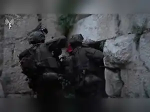 An Israeli airstrike on southern Lebanon kills Lebanese troops days ...