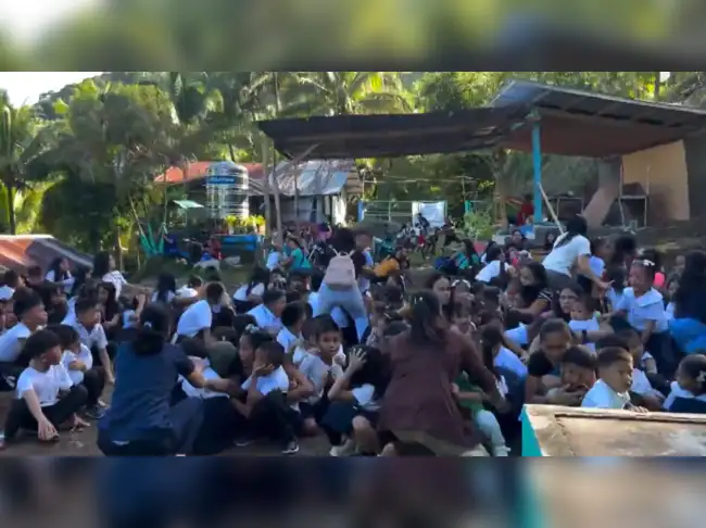 Philippines Earthquake terrifying video: Children shake, scream as roof ...