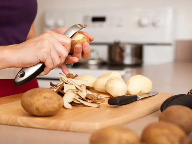 Don't throw them away! 5 brilliant uses for potato peels that save ...