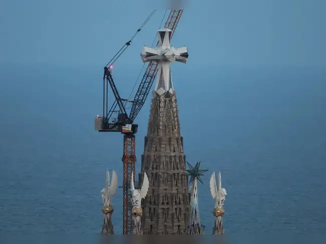 144 years later, Gaudí's masterpiece Sagrada Família finally reaches ...
