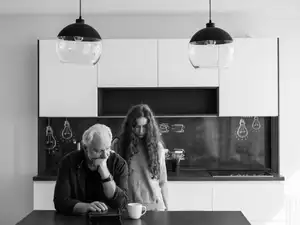 Psychology suggests reason so many older parents won’t ask for help is ...