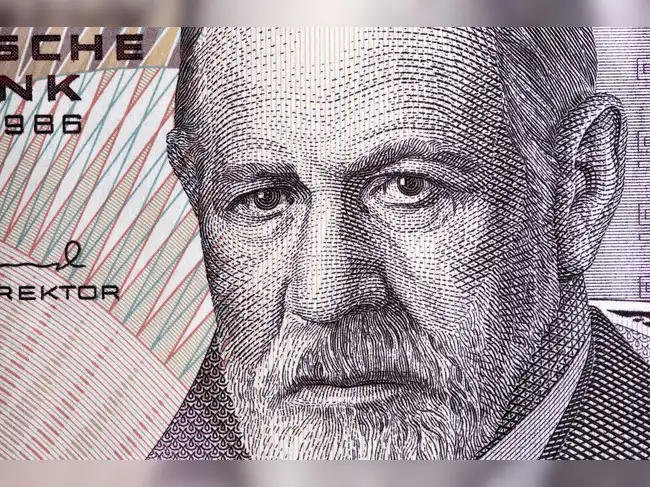 Quote of the day by Sigmund Freud: “To love and to work” a lesson on ...