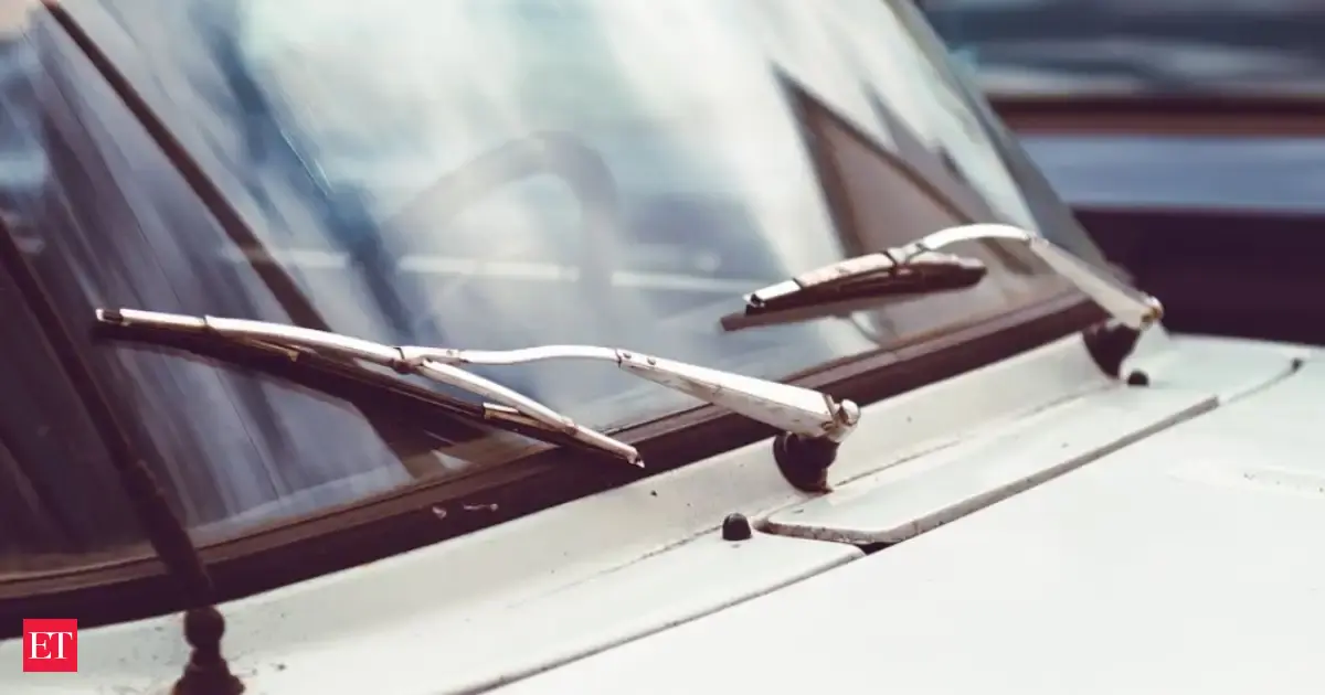 In 1903, a traveler sketched a rubber arm for a streetcar windshield ...