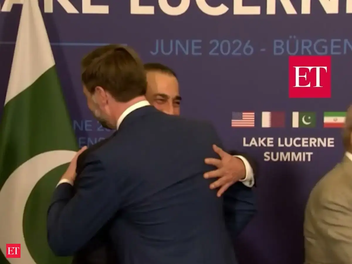 Pakistan PM Shehbaz Sharif, Asim Munir meet JD Vance ahead of crucial ...