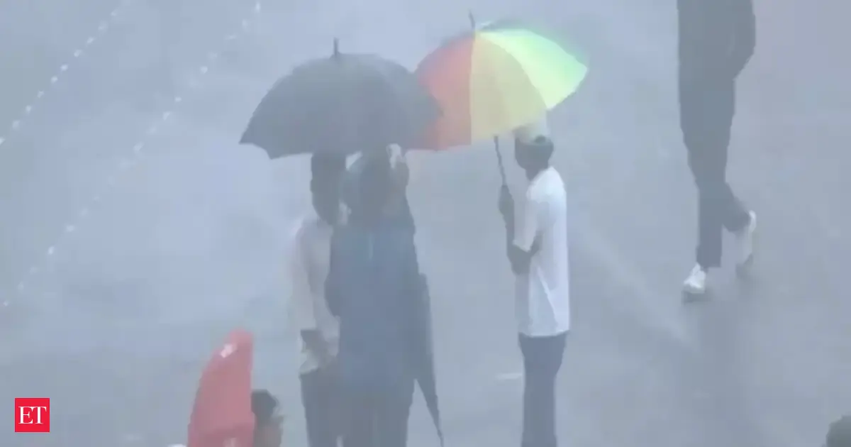 IMD issues orange alert for Mumbai, forecasts heavy rain; red alert for ...