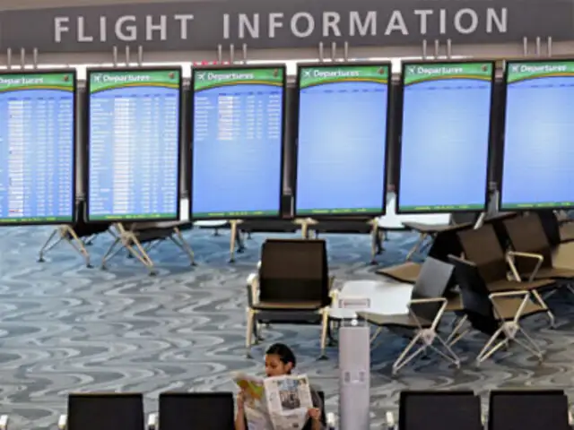 Flight directory screens at Maynard H. Jackson Jr. terminal - Terminal ...