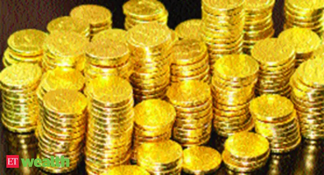 Put money in bank deposits instead of gold to earn from investments ...