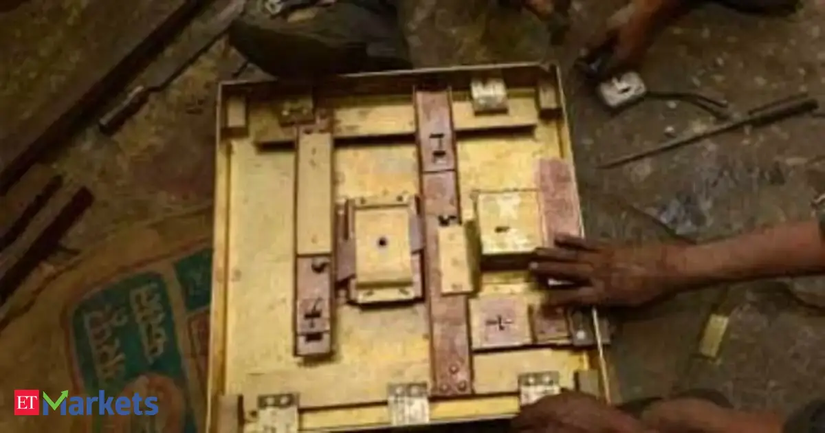 Copper trades lower on reduced offtake - The Economic Times