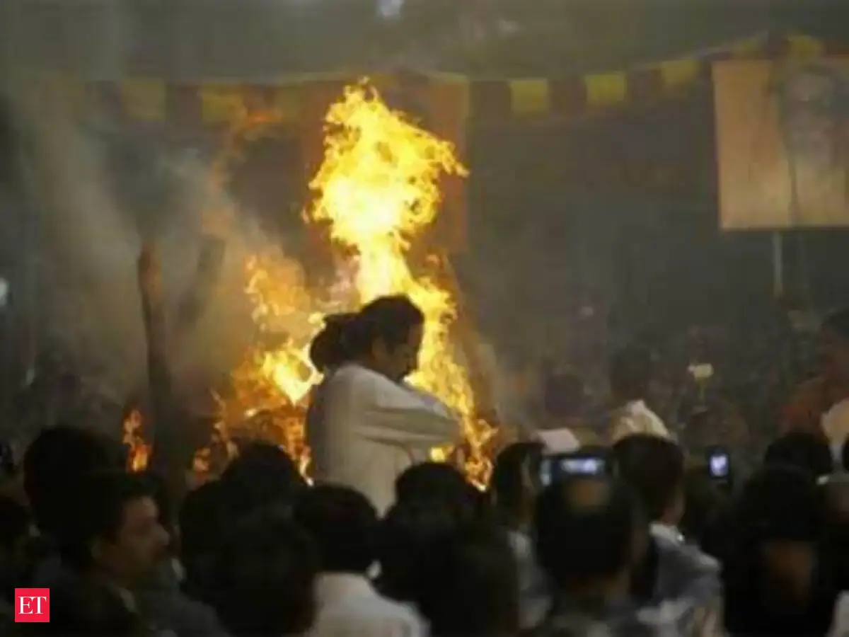 Funeral of Bal Thackeray - The last journey of Bal Thackeray | The ...