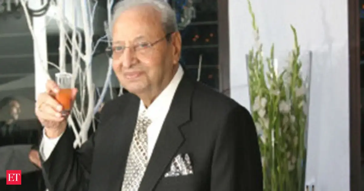 Bollywood remembers Pran, the ultimate villain - The Economic Times