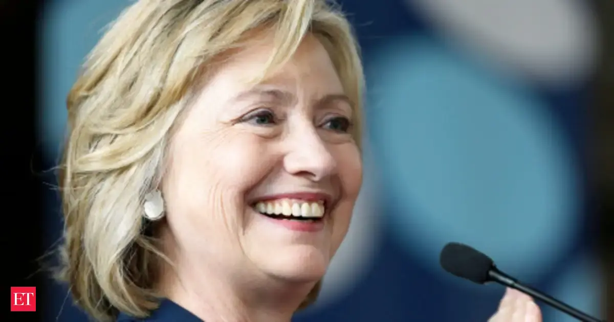 Hillary Clinton earns $200,000 from speaking circuit - The Economic Times
