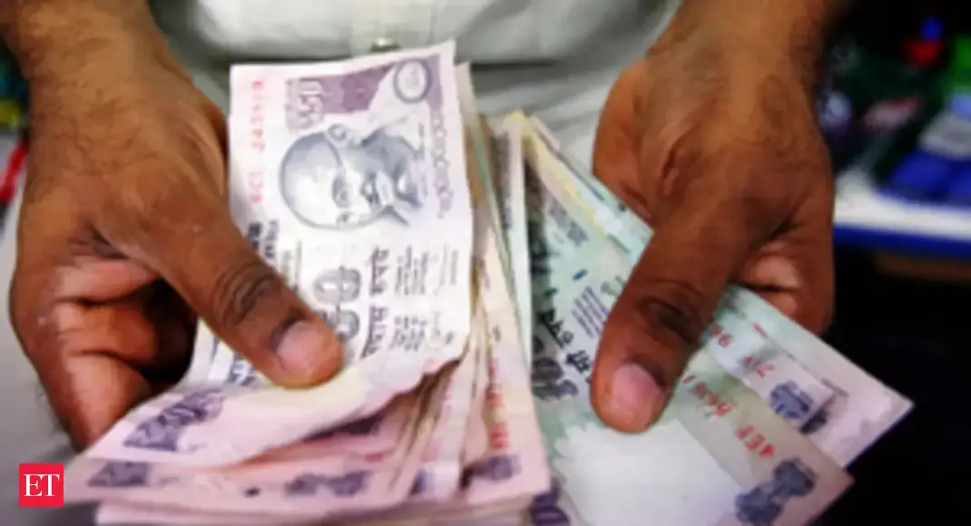 Rupee continues to appreciate; currency call by experts - The Economic ...